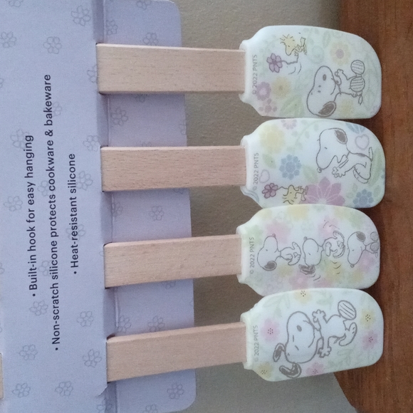 Peanuts | Kitchen | Snoopy Spatulas | Poshmark
